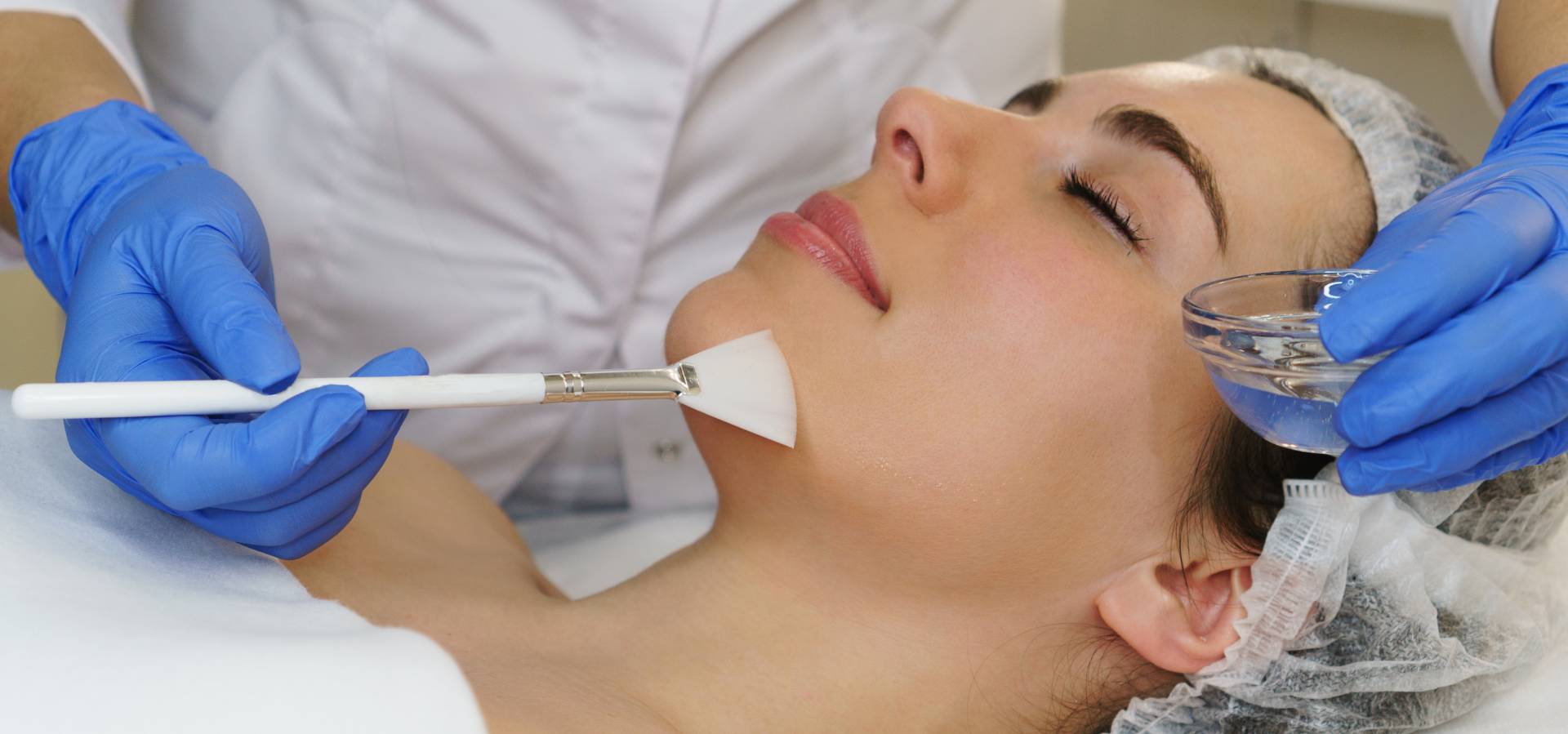 Best Facial Spa Calgary for Women in Their 30s & 40s - ooyuskin.com